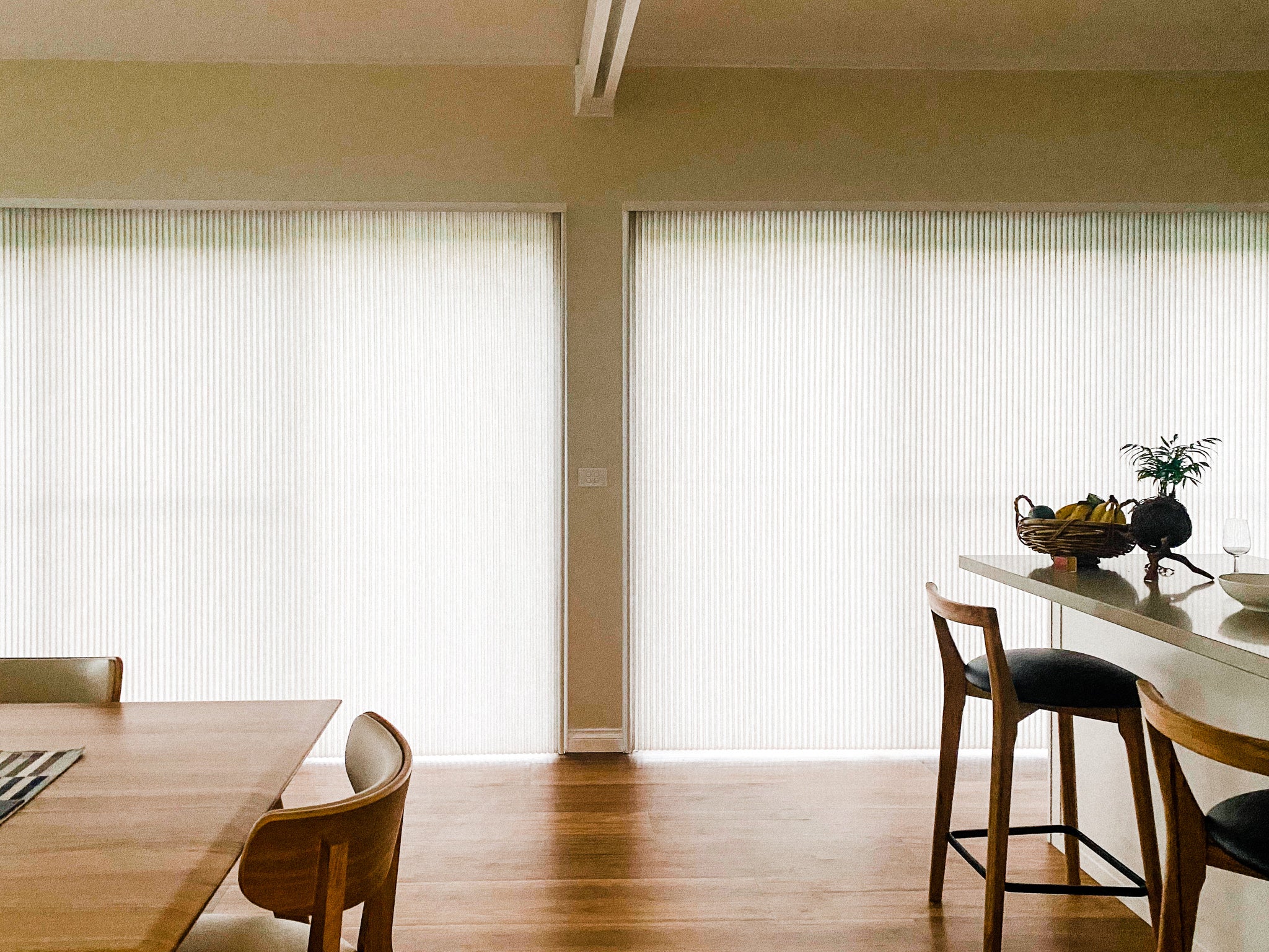 The Best Window Covering For Large Windows – Veneta Blinds
